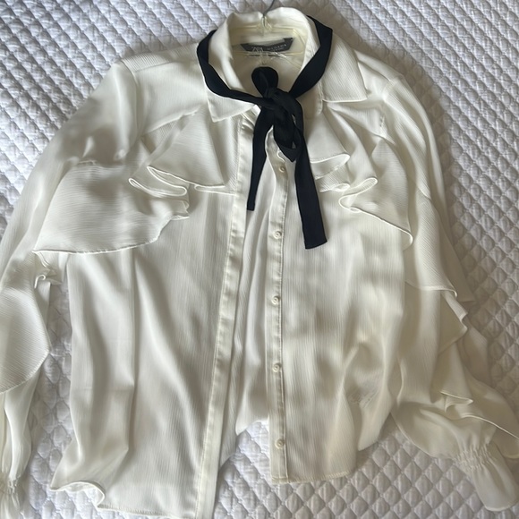 Zara | Tops | Zara Ruffle Blouse White | Poshmark